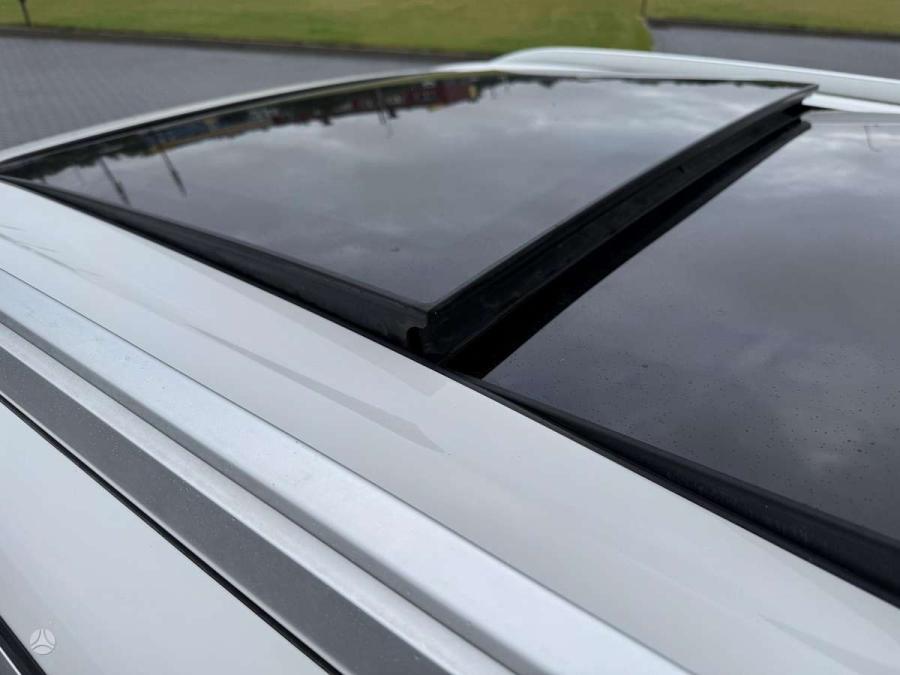 White BMW X5 2008 in Telschi, with an engine capacity of 2.99 L and mileage of 264 thousand km for 9700 €, photo 12 on AUTOMOTO.COM.LV