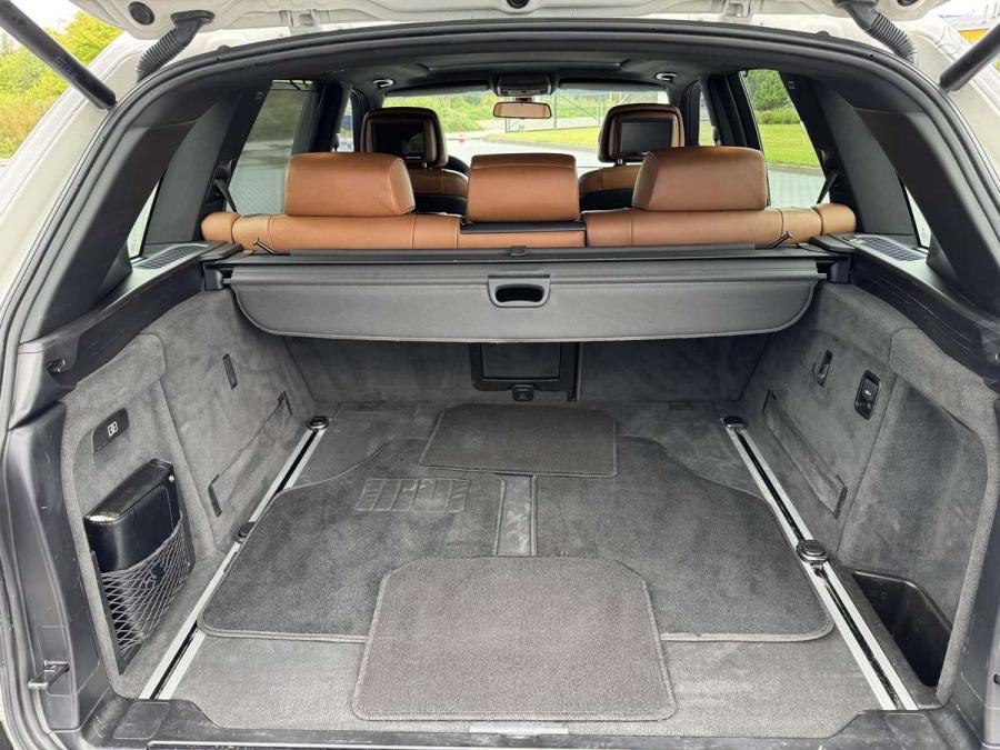White BMW X5 2008 in Telschi, with an engine capacity of 2.99 L and mileage of 264 thousand km for 9700 €, photo 23 on AUTOMOTO.COM.LV