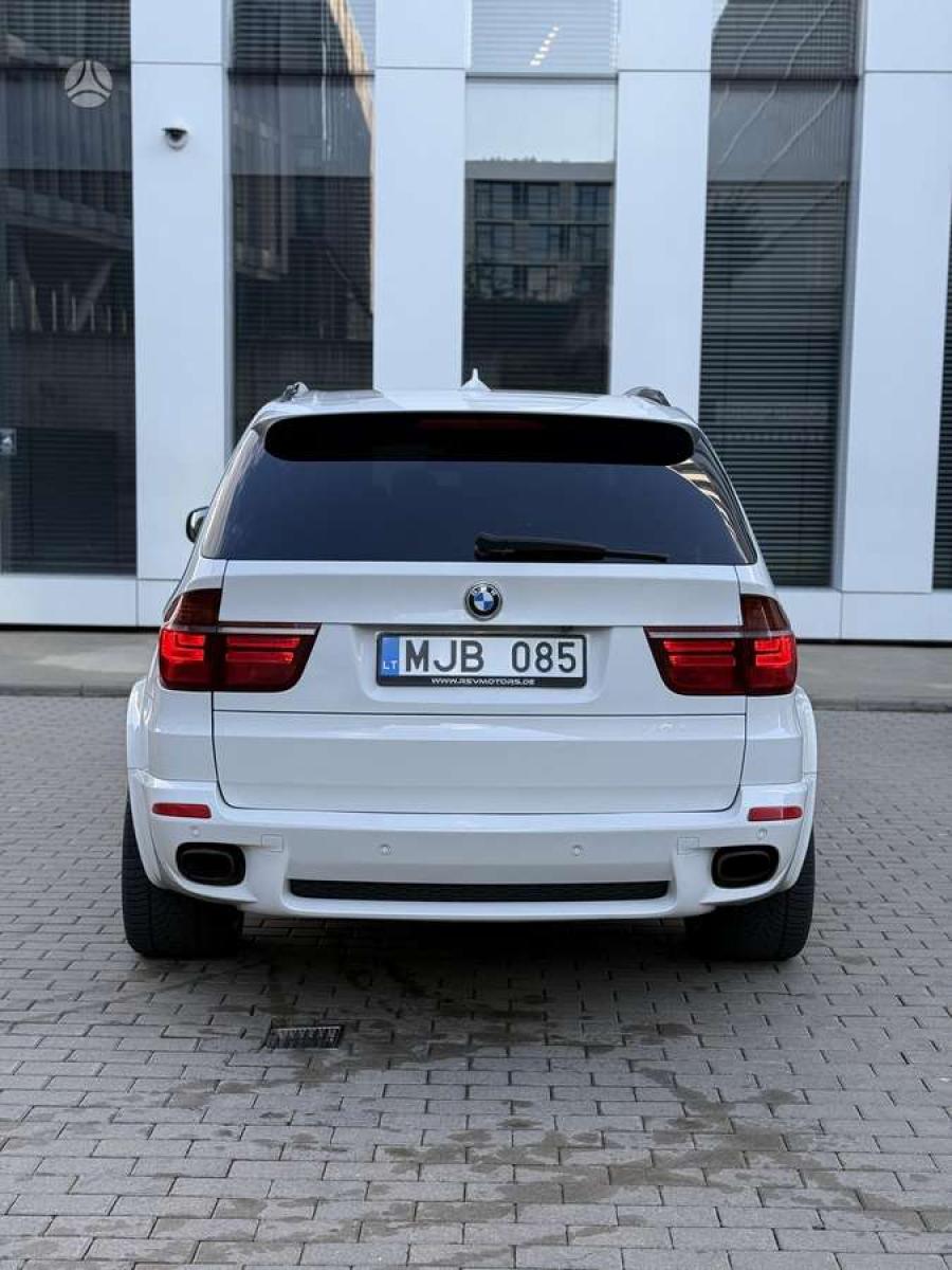 White BMW X5 2008 in Vilnius, with an engine capacity of 3.00 L and mileage of 336 thousand km for 11500 €, photo 6 on AUTOMOTO.COM.LV