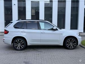 White BMW X5 2008 in Vilnius, with an engine capacity of 3.00 L and mileage of 336 thousand km for 11500 €, photo 8 on AUTOMOTO.COM.LV