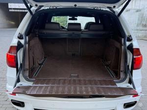 White BMW X5 2008 in Vilnius, with an engine capacity of 3.00 L and mileage of 336 thousand km for 11500 €, photo 28 on AUTOMOTO.COM.LV