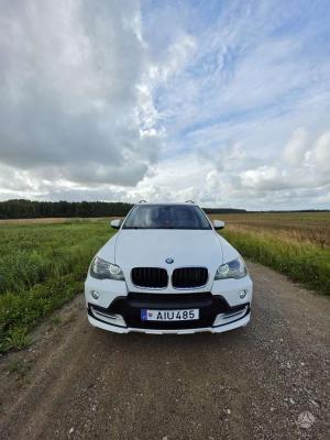 White BMW X5 2008 in Kretinga, with an engine capacity of 3.00 L and mileage of 241 thousand km for 8300 €, photo  on AUTOMOTO.COM.LV