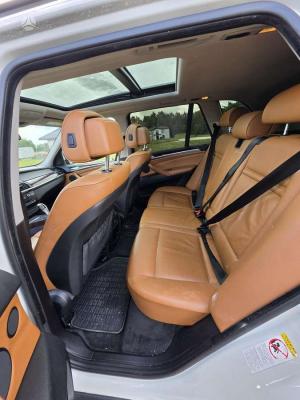 Balts BMW X5 2008 Kretinga, ar dzinēja tilpumu 3.00 L un nobraukumu 241 tūkst. km par 8300 €, foto 9 vietnē AUTOMOTO.COM.LV