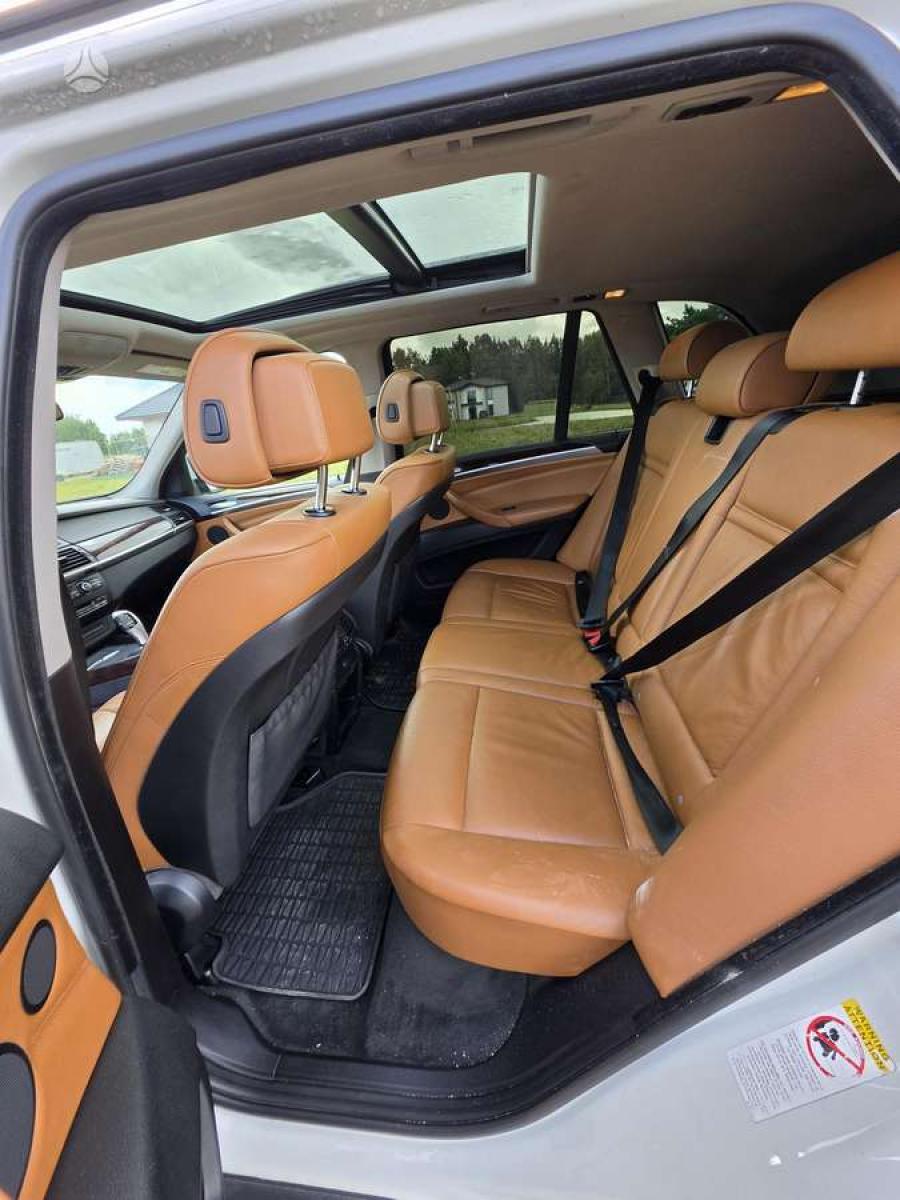 Balts BMW X5 2008 Kretinga, ar dzinēja tilpumu 3.00 L un nobraukumu 241 tūkst. km par 8300 €, foto 9 vietnē AUTOMOTO.COM.LV