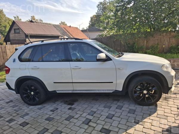 БМВ Х5 2008 в Рига на AUTOMOTO.COM.LV Белый БМВ Х5 2008 в Рига, объемом двигателя 3.00 л и пробегом 306 тыс. км за 9000 €, фото 6 на AUTOMOTO.COM.LV