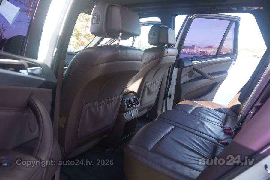 Белый БМВ Х5 2008 в Таллин, объемом двигателя 3.00 л и пробегом 363 тыс. км за 9999 €, фото 7 на AUTOMOTO.COM.LV