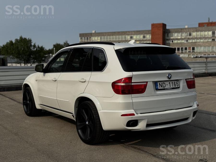 Balts BMW X5 2009 Rīga, ar dzinēja tilpumu 3.00 L un nobraukumu 236 tūkst. km par 21000 €, foto 1 vietnē AUTOMOTO.COM.LV