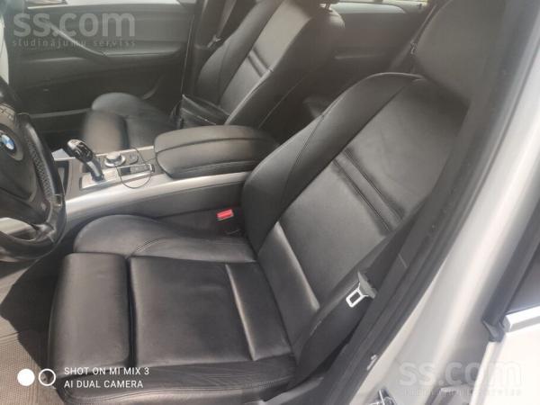 Balts BMW X5 2009 Rīga, ar dzinēja tilpumu 3.00 L un nobraukumu 236 tūkst. km par 21000 €, foto 8 vietnē AUTOMOTO.COM.LV