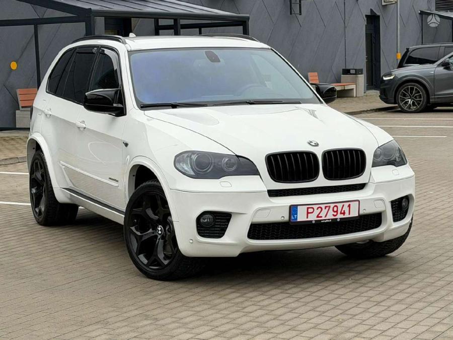 Balts BMW X5 2009 Jonava, ar dzinēja tilpumu 2.99 L un nobraukumu 304 tūkst. km par 9400 €, foto 2 vietnē AUTOMOTO.COM.LV