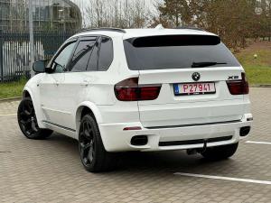 Balts BMW X5 2009 Jonava, ar dzinēja tilpumu 2.99 L un nobraukumu 304 tūkst. km par 9400 €, foto 11 vietnē AUTOMOTO.COM.LV