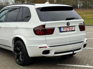 Balts BMW X5 2009 Jonava, ar dzinēja tilpumu 2.99 L un nobraukumu 304 tūkst. km par 9400 €, foto 12 vietnē AUTOMOTO.COM.LV