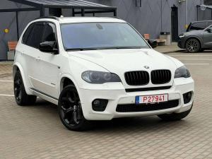 White BMW X5 2009 in Jonava, with an engine capacity of 2.99 L and mileage of 304 thousand km for 9900 €, photo 2 on AUTOMOTO.COM.LV