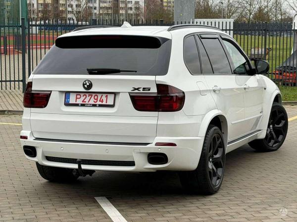 Balts BMW X5 2009 Jonava, ar dzinēja tilpumu 2.99 L un nobraukumu 304 tūkst. km par 9900 €, foto 4 vietnē AUTOMOTO.COM.LV