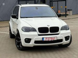 White BMW X5 2009 in Jonava, with an engine capacity of 2.99 L and mileage of 304 thousand km for 9900 €, photo 9 on AUTOMOTO.COM.LV