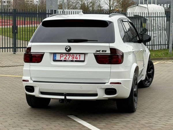 Balts BMW X5 2009 Jonava, ar dzinēja tilpumu 2.99 L un nobraukumu 304 tūkst. km par 9900 €, foto 10 vietnē AUTOMOTO.COM.LV