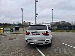 White BMW X5 2009 in Jonava, with an engine capacity of 2.99 L and mileage of 304 thousand km for 9900 €, photo 15 on AUTOMOTO.COM.LV