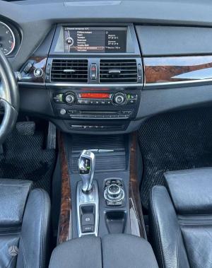 Balts BMW X5 2009 Viļņa, ar dzinēja tilpumu 2.99 L un nobraukumu 294 tūkst. km par 8500 €, foto 12 vietnē AUTOMOTO.COM.LV