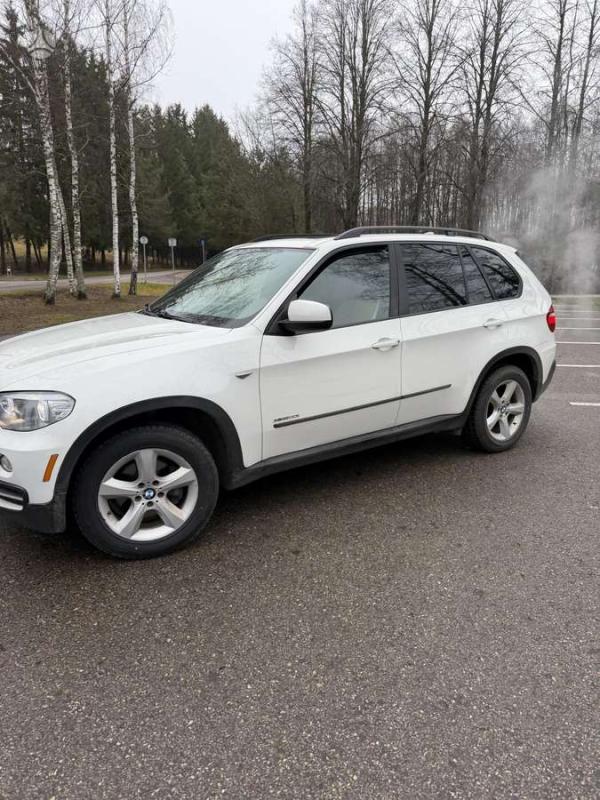 Balts BMW X5 2009 Ignalina, ar dzinēja tilpumu 2.99 L un nobraukumu 313 tūkst. km par 8000 €, foto 3 vietnē AUTOMOTO.COM.LV