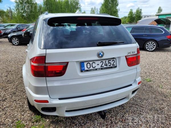 Balts BMW X5 2009 Daugavpils, ar dzinēja tilpumu 3.00 L un nobraukumu 242 tūkst. km par 10490 €, foto 5 vietnē AUTOMOTO.COM.LV