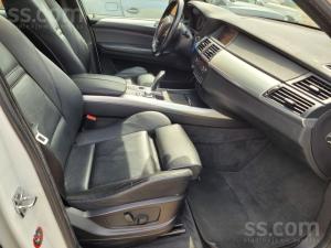 Белый БМВ Х5 2009 в Даугавпилс, объемом двигателя 3.00 л и пробегом 242 тыс. км за 10490 €, фото 17 на AUTOMOTO.COM.LV