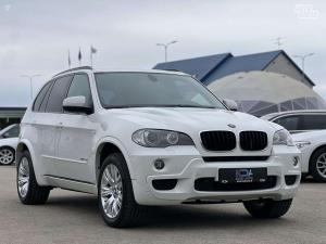 White BMW X5 2009 in Marijampole, with an engine capacity of 3.00 L and mileage of 265 thousand km for 11450 €, photo  on AUTOMOTO.COM.LV