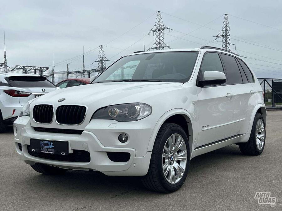 White BMW X5 2009 in Marijampole, with an engine capacity of 3.00 L and mileage of 265 thousand km for 11450 €, photo 5 on AUTOMOTO.COM.LV
