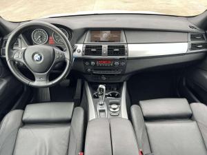 White BMW X5 2009 in Marijampole, with an engine capacity of 3.00 L and mileage of 265 thousand km for 11450 €, photo 14 on AUTOMOTO.COM.LV