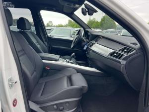 White BMW X5 2009 in Marijampole, with an engine capacity of 3.00 L and mileage of 265 thousand km for 11450 €, photo 28 on AUTOMOTO.COM.LV