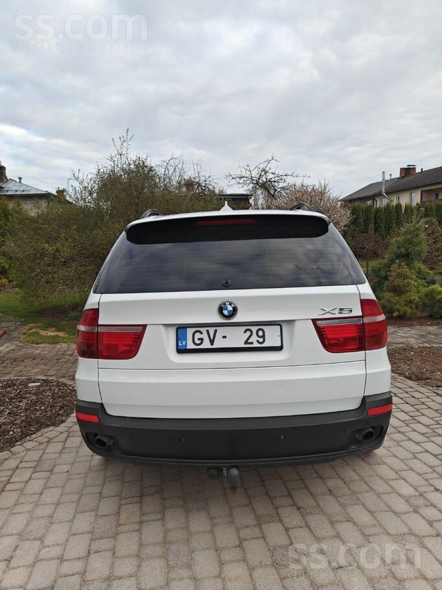 Balts BMW X5 2009 Valmiera, ar dzinēja tilpumu 3.00 L un nobraukumu 322 tūkst. km par 8300 €, foto 5 vietnē AUTOMOTO.COM.LV