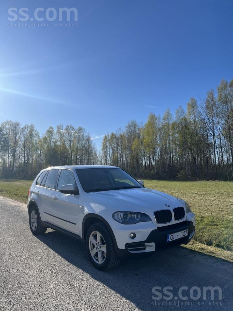 Balts BMW X5 2009 Bauska, ar dzinēja tilpumu 3.00 L un nobraukumu 230 tūkst. km par 7600 €, foto 1 vietnē AUTOMOTO.COM.LV