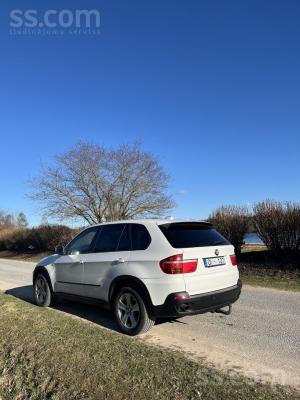 Balts BMW X5 2009 Bauska, ar dzinēja tilpumu 3.00 L un nobraukumu 230 tūkst. km par 7600 €, foto 5 vietnē AUTOMOTO.COM.LV