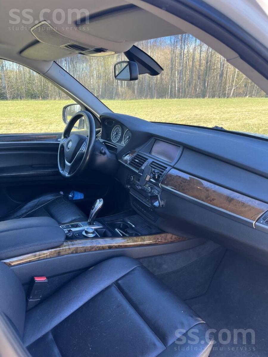 Balts BMW X5 2009 Bauska, ar dzinēja tilpumu 3.00 L un nobraukumu 230 tūkst. km par 7600 €, foto 6 vietnē AUTOMOTO.COM.LV