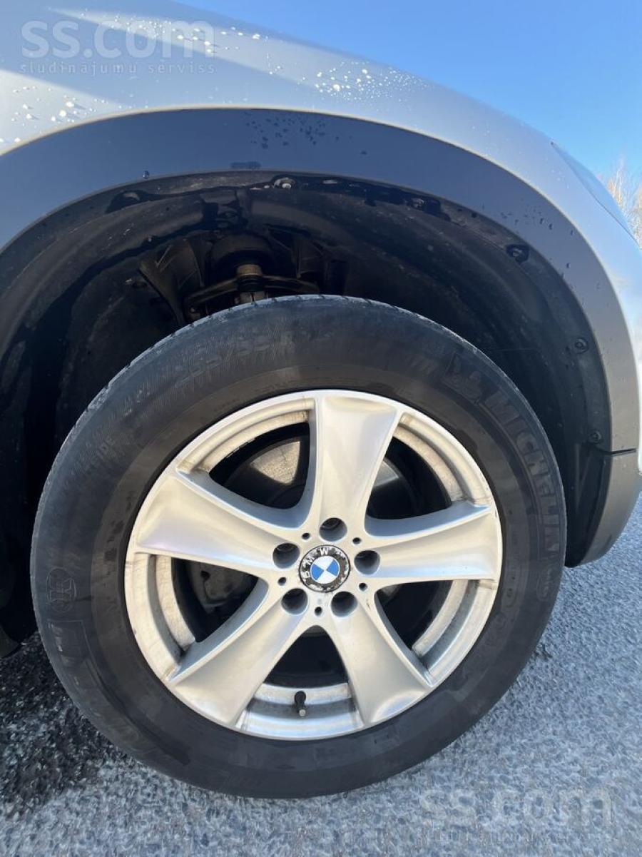 Balts BMW X5 2009 Bauska, ar dzinēja tilpumu 3.00 L un nobraukumu 230 tūkst. km par 7600 €, foto 7 vietnē AUTOMOTO.COM.LV