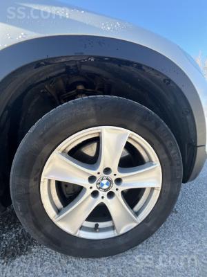Balts BMW X5 2009 Bauska, ar dzinēja tilpumu 3.00 L un nobraukumu 230 tūkst. km par 7600 €, foto 7 vietnē AUTOMOTO.COM.LV