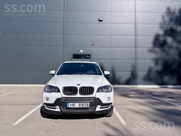 Balts BMW X5 2009 Rīga, ar dzinēja tilpumu 3.00 L un nobraukumu 352 tūkst. km par 8900 €, foto 1 vietnē AUTOMOTO.COM.LV