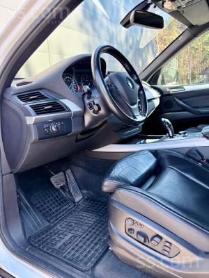 Balts BMW X5 2009 Rīga, ar dzinēja tilpumu 3.00 L un nobraukumu 352 tūkst. km par 8900 €, foto 10 vietnē AUTOMOTO.COM.LV