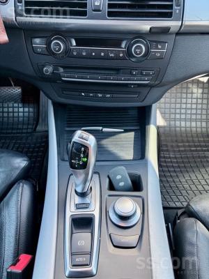 Balts BMW X5 2009 Rīga, ar dzinēja tilpumu 3.00 L un nobraukumu 352 tūkst. km par 8900 €, foto 13 vietnē AUTOMOTO.COM.LV