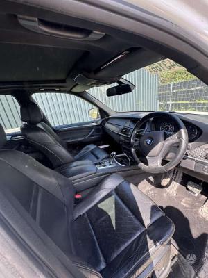 White BMW X5 2009 in Kaunas, with an engine capacity of 0.00 L and mileage of 100 thousand km for 3250 €, photo 7 on AUTOMOTO.COM.LV