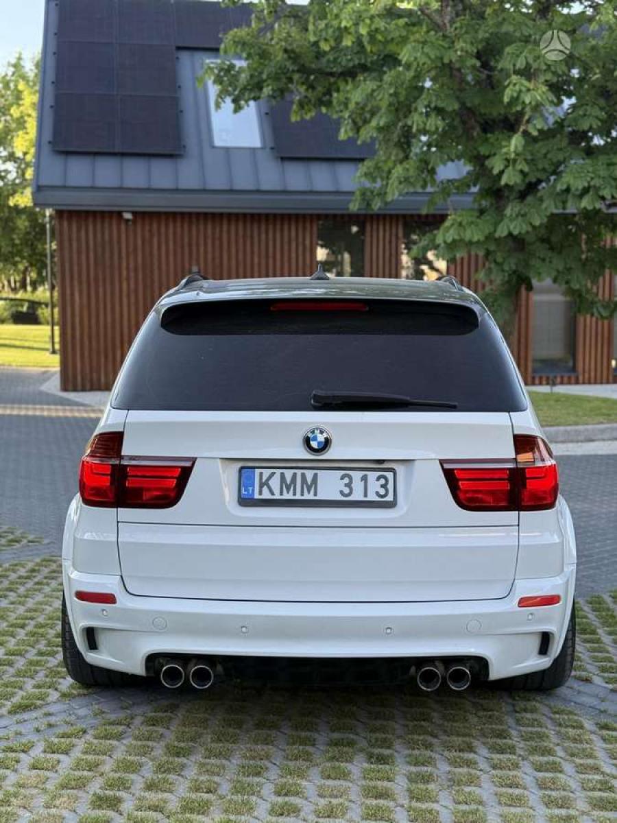 Balts BMW X5 2009 Viļņa, ar dzinēja tilpumu 3.00 L un nobraukumu 297 tūkst. km par 9900 €, foto 24 vietnē AUTOMOTO.COM.LV
