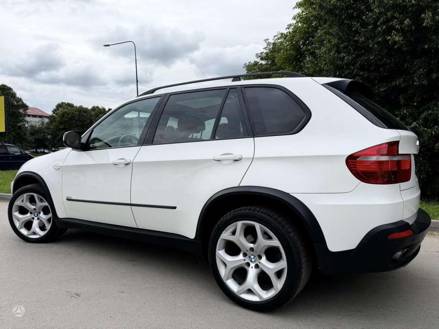 Balts BMW X5 2009 Kauņa, ar dzinēja tilpumu 2.99 L un nobraukumu 342 tūkst. km par 7800 €, foto 4 vietnē AUTOMOTO.COM.LV