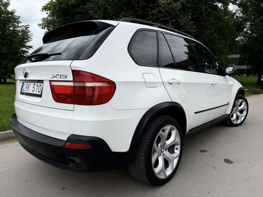 Balts BMW X5 2009 Kauņa, ar dzinēja tilpumu 2.99 L un nobraukumu 342 tūkst. km par 7800 €, foto 25 vietnē AUTOMOTO.COM.LV