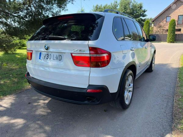 White BMW X5 2009 in Vilnius, with an engine capacity of 2.99 L and mileage of 230 thousand km for 9950 €, photo 10 on AUTOMOTO.COM.LV