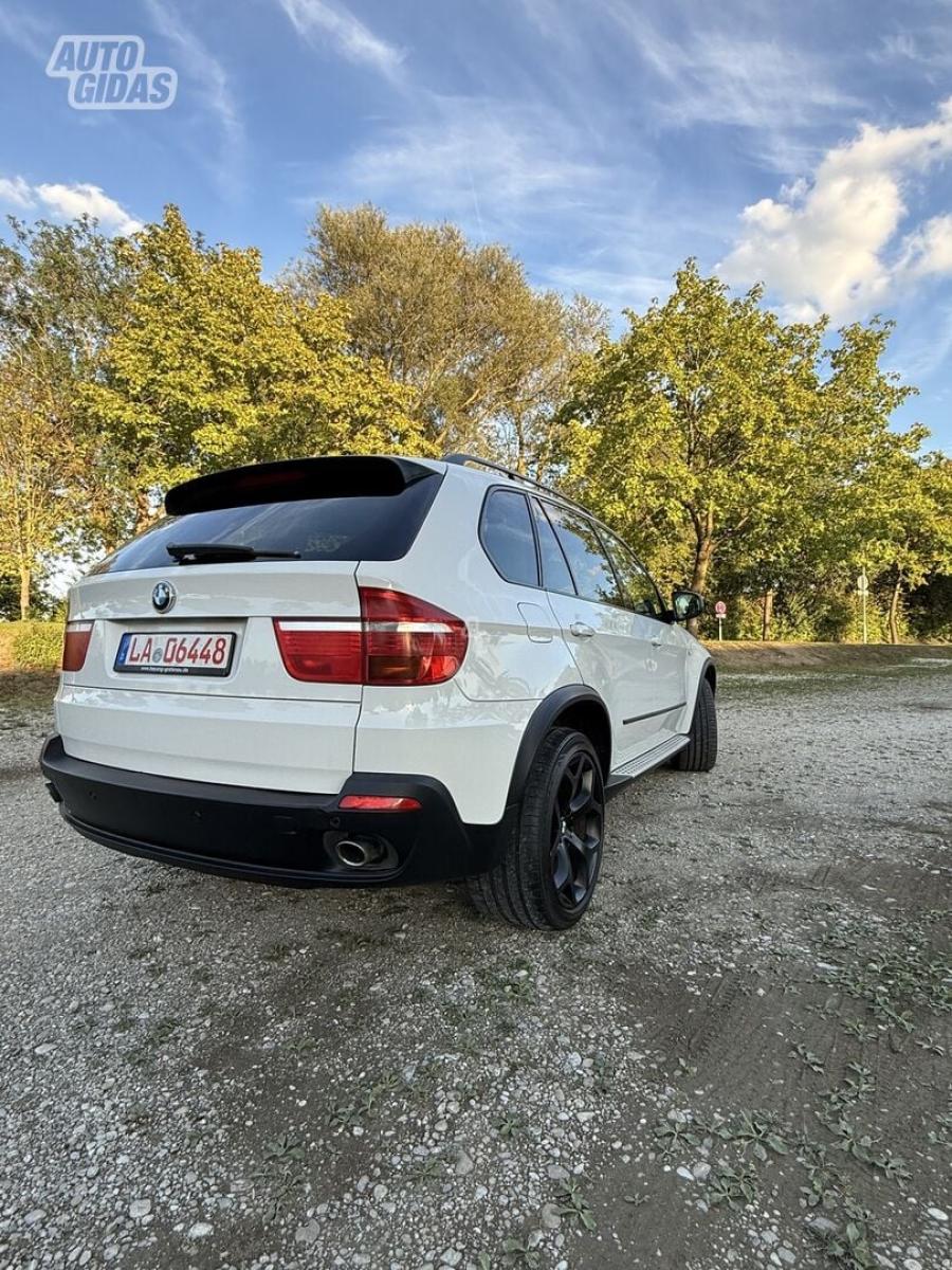 Balts BMW X5 2009 Marijampole, ar dzinēja tilpumu 3.00 L un nobraukumu 332 tūkst. km par 6900 €, foto 7 vietnē AUTOMOTO.COM.LV