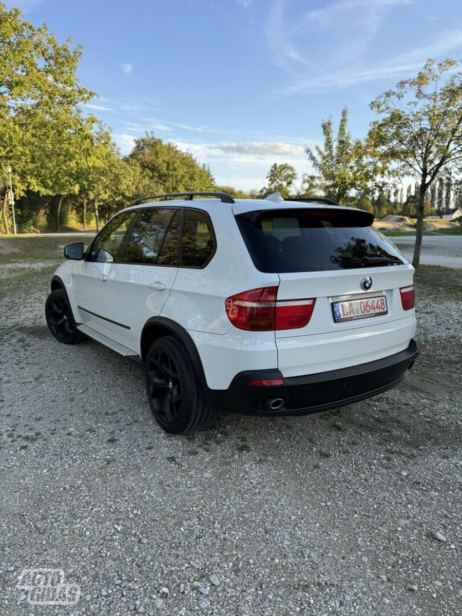 Balts BMW X5 2009 Marijampole, ar dzinēja tilpumu 3.00 L un nobraukumu 332 tūkst. km par 6900 €, foto 10 vietnē AUTOMOTO.COM.LV