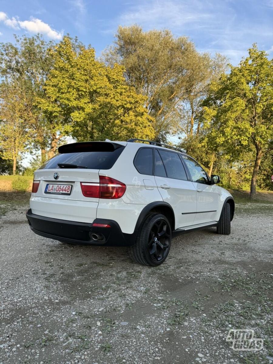 Balts BMW X5 2009 Marijampole, ar dzinēja tilpumu 3.00 L un nobraukumu 332 tūkst. km par 6900 €, foto 11 vietnē AUTOMOTO.COM.LV