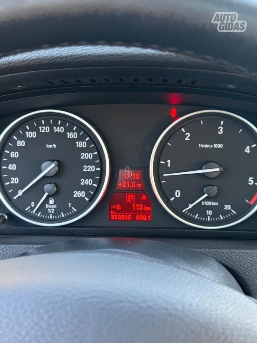 Balts BMW X5 2009 Marijampole, ar dzinēja tilpumu 3.00 L un nobraukumu 332 tūkst. km par 6900 €, foto 15 vietnē AUTOMOTO.COM.LV