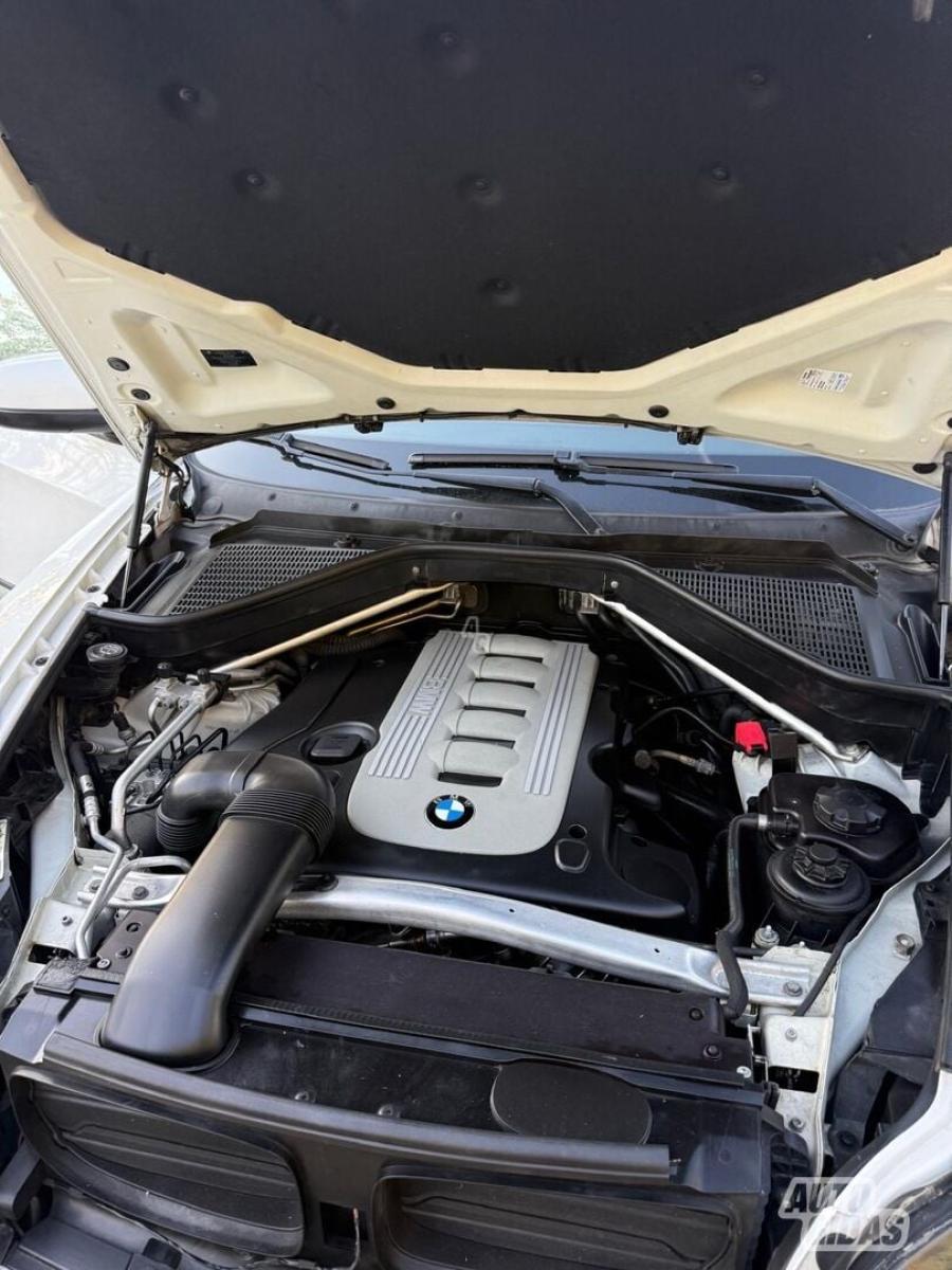 Balts BMW X5 2009 Marijampole, ar dzinēja tilpumu 3.00 L un nobraukumu 332 tūkst. km par 6900 €, foto 16 vietnē AUTOMOTO.COM.LV