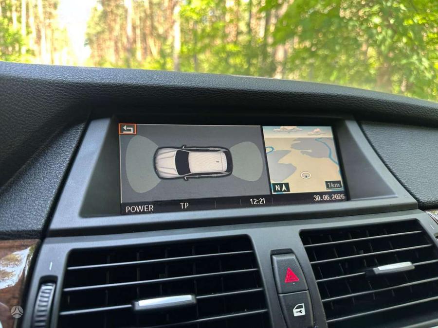 Белый БМВ Х5 2009 в Вильнюс, объемом двигателя 2.99 л и пробегом 230 тыс. км за 8870 €, фото 31 на AUTOMOTO.COM.LV