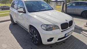 White BMW X5 2009 in Kaunas, with an engine capacity of 3.00 L and mileage of 326 thousand km for 7800 €, photo  on AUTOMOTO.COM.LV