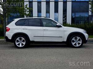 White BMW X5 2009 in Riga, with an engine capacity of 3.00 L and mileage of 358 thousand km for 8400 €, photo 5 on AUTOMOTO.COM.LV